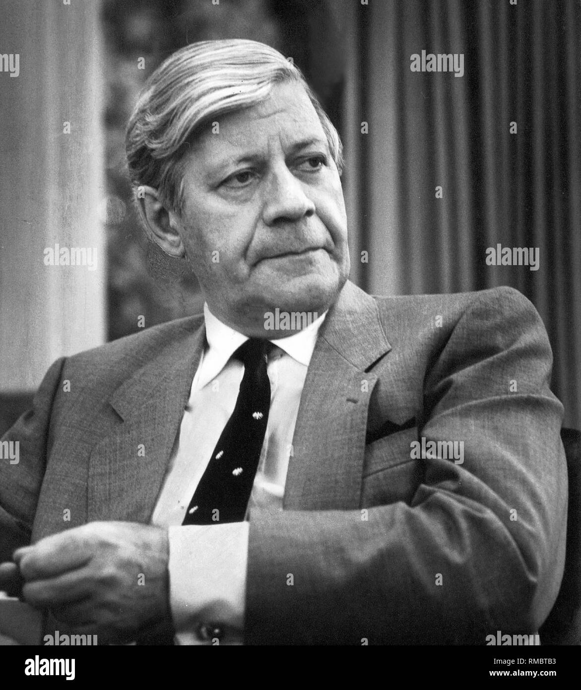 Helmut Schmidt (born 1918), a German SPD politician Stock Photo - Alamy Helmut Schmidt (born 1918), a German SPD politician Stock Photo - Alamy