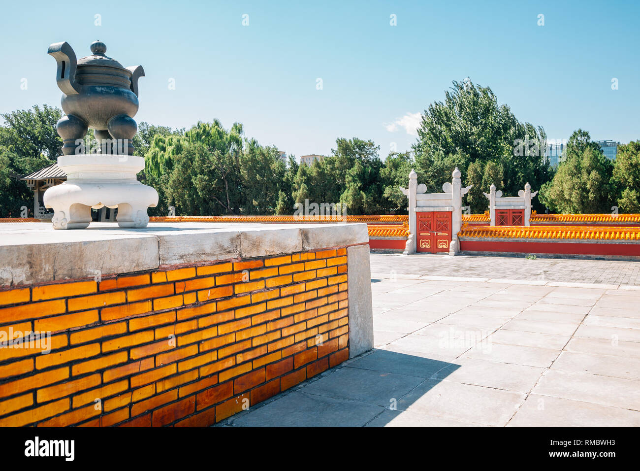 Temple of Earth, Ditan Park in Beijing, China Stock Photo - Alamy
