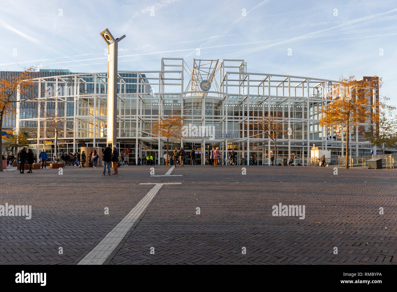 New station leiden hi-res stock photography and images - Alamy
