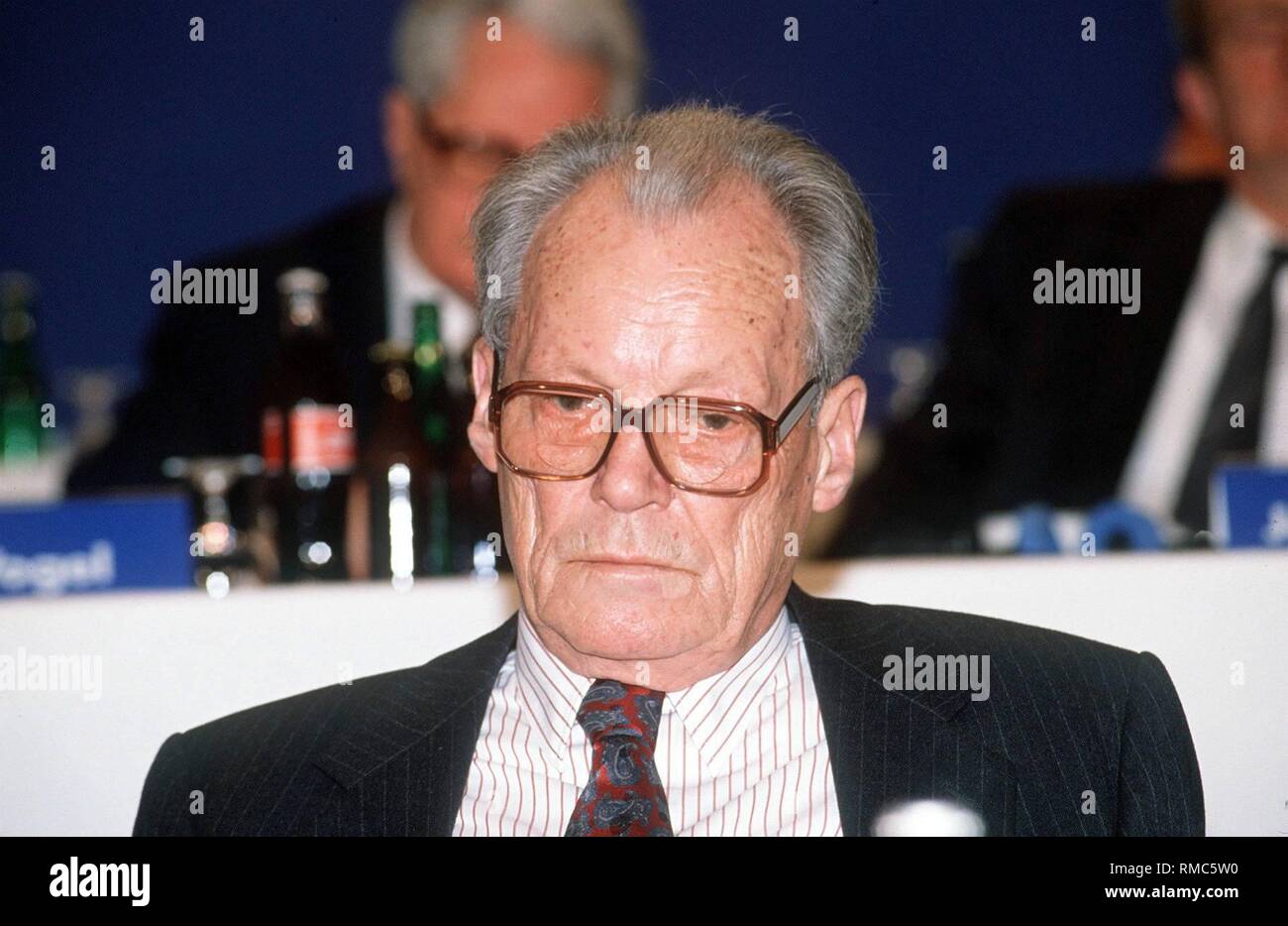 18 december 2003 hi-res stock photography and images - Alamy