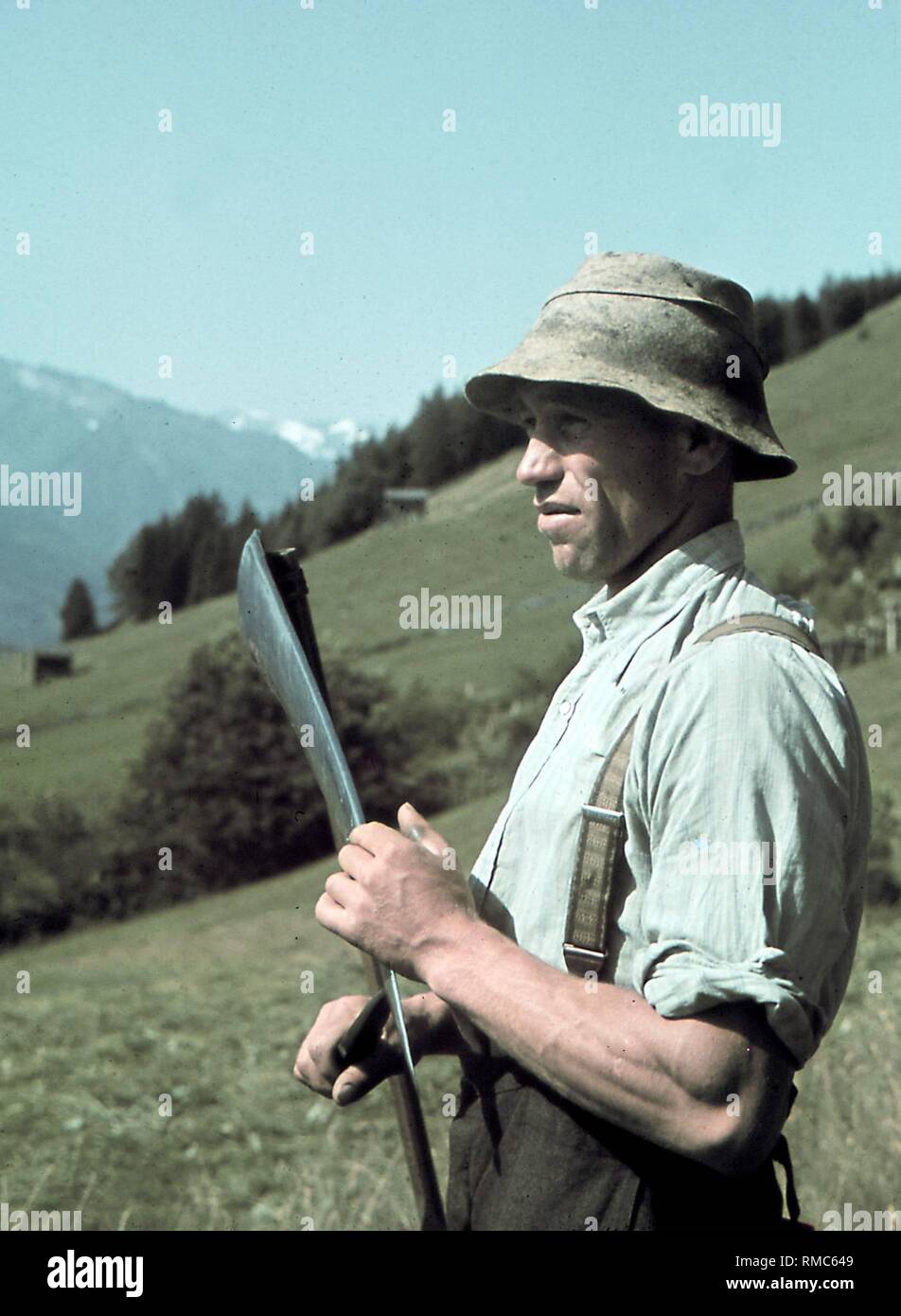 Farmer scythe hi-res stock photography and images - Alamy