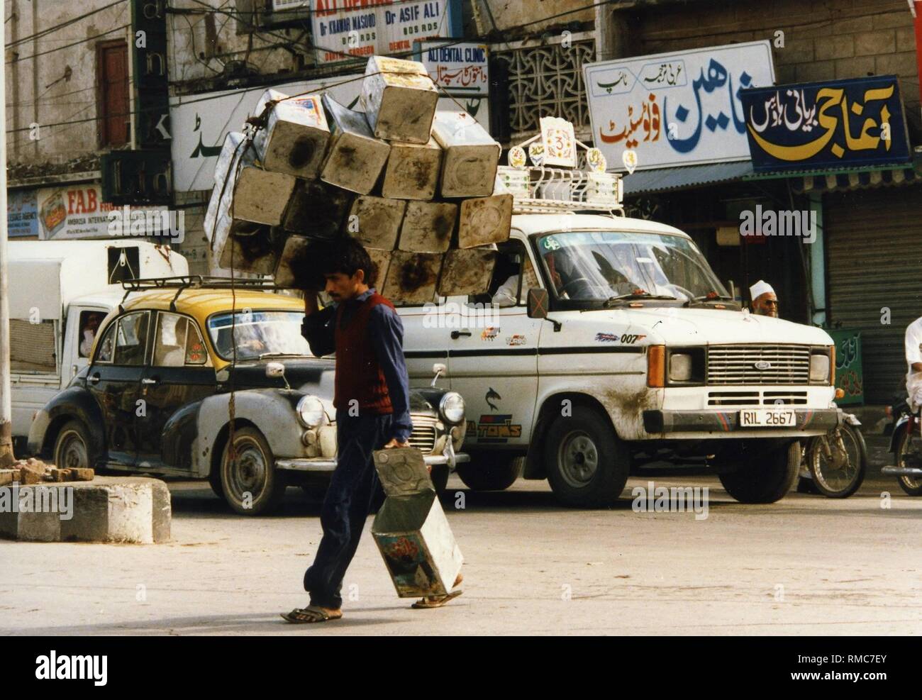 Goods transport on a road in the Pakistani Peshawar Stock Photo - Alamy