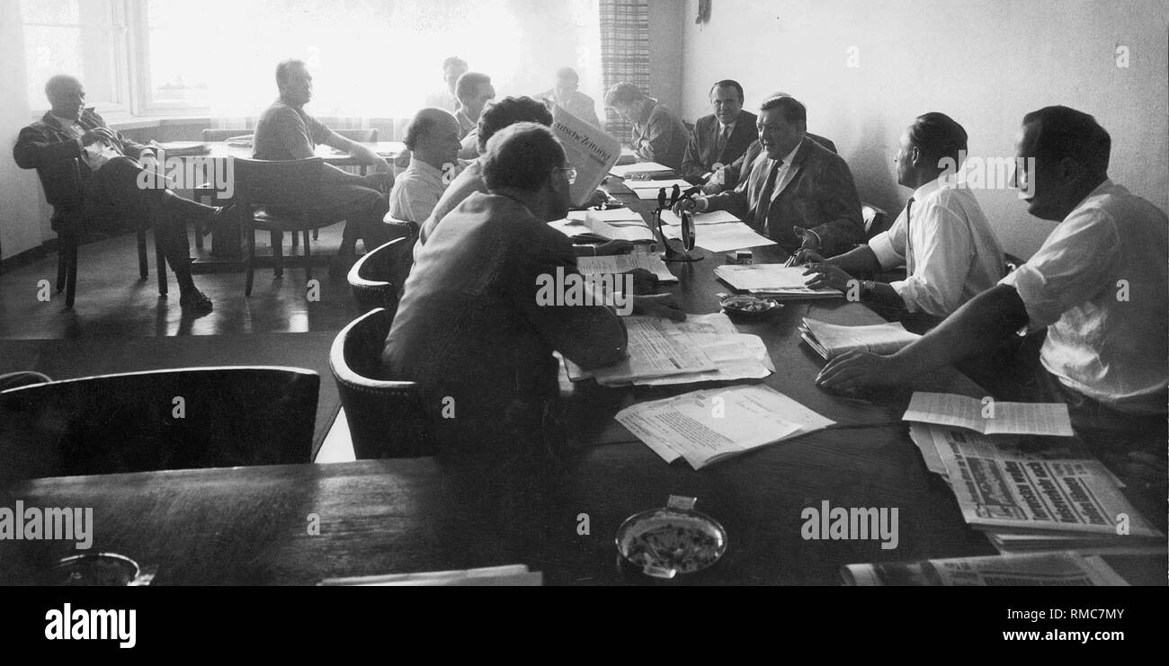 Schuster Black and White Stock Photos & Images - Alamy