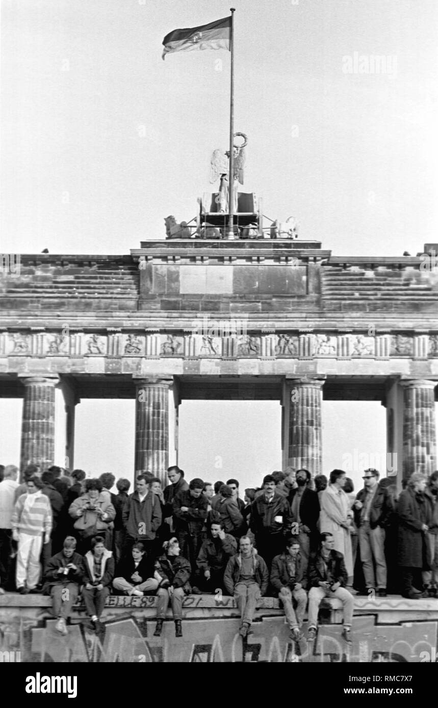 Berlin, November 10, 1989: Thousands of Berliners are gathering at the ...