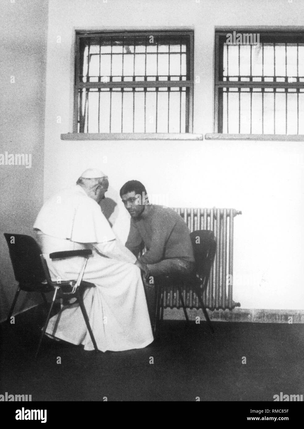 Pope john paul ii assassination hi-res stock photography and images - Alamy