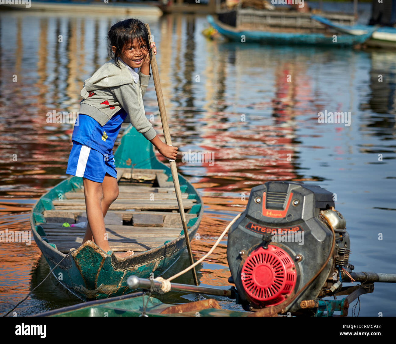 Tonle sap river cambodia fish hi-res stock photography and images - Alamy