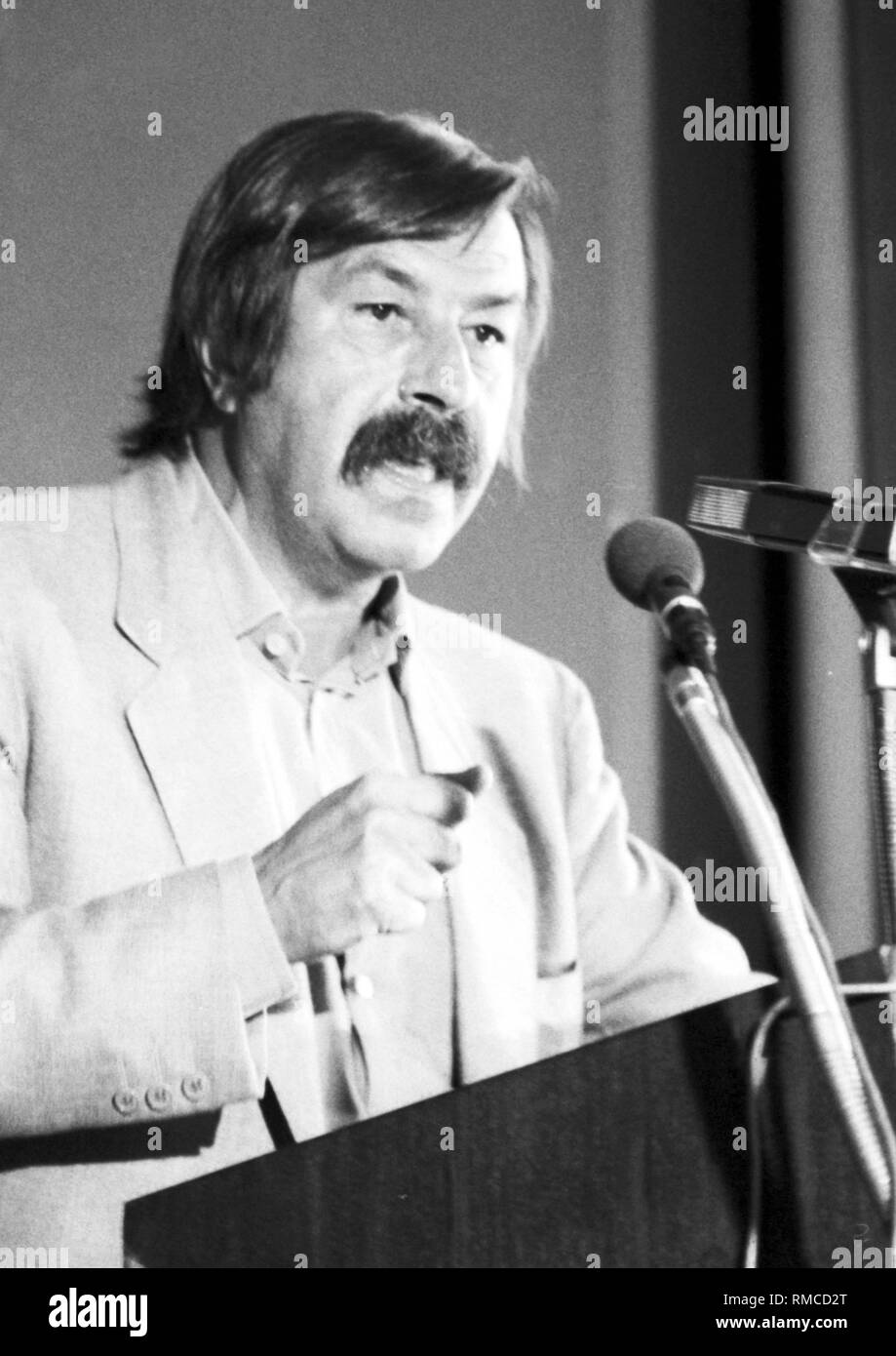 Winner 1980 nobel prize in hi-res stock photography and images - Alamy