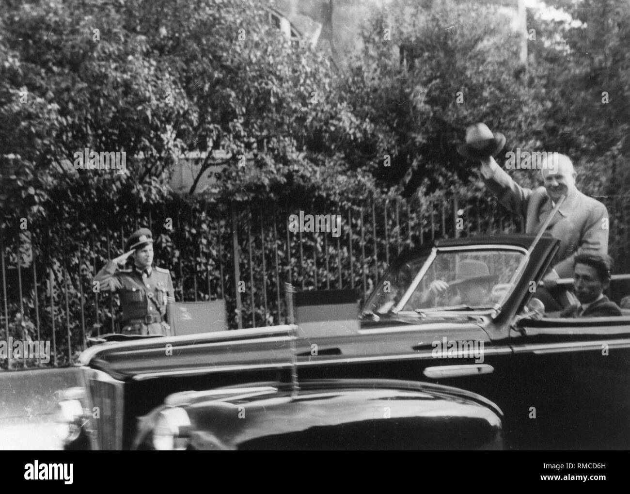 Soviet driver 1950s hi-res stock photography and images - Alamy