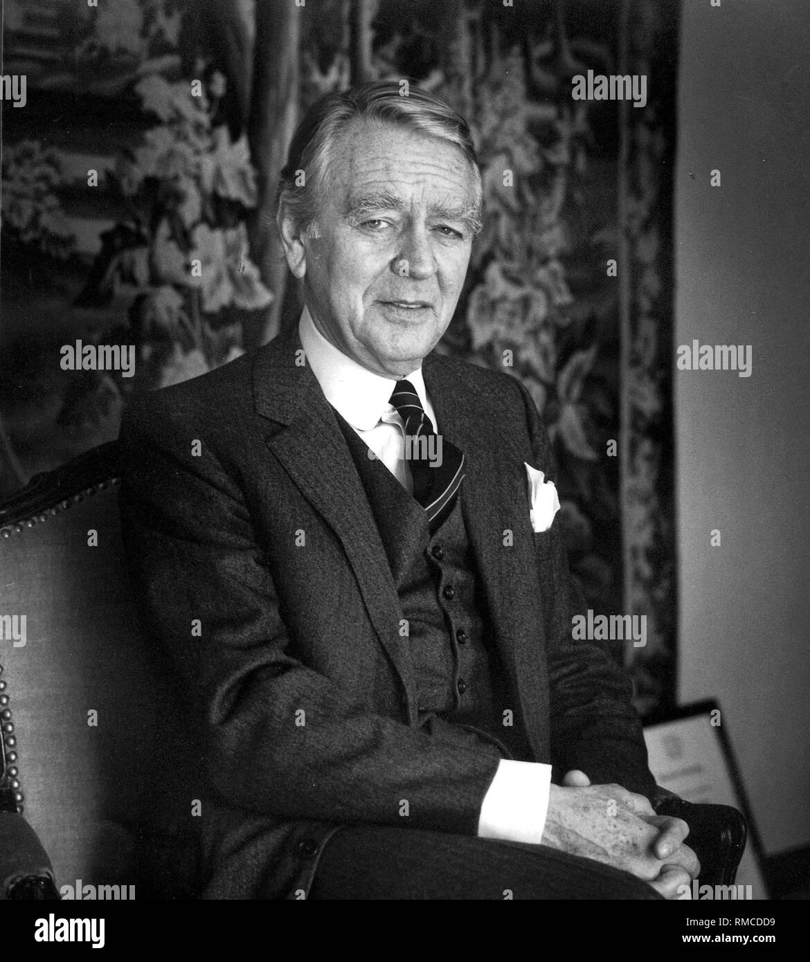 Chairman board trustees krupp foundation Black and White Stock Photos ...