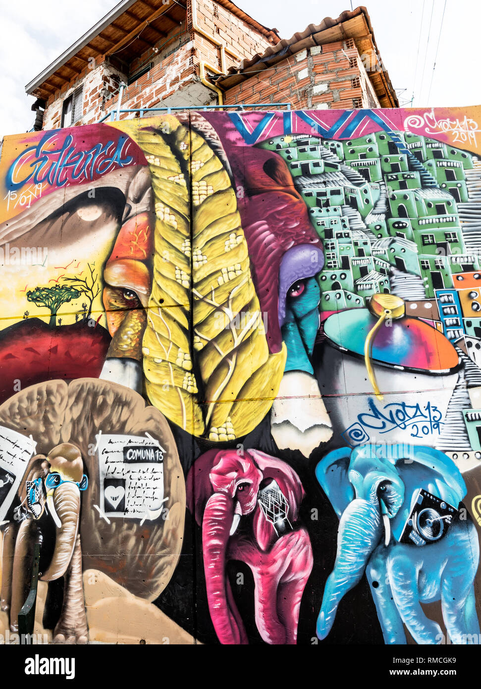 Graffiti in Comuna 13 Medellin Colombia South America Stock Photo - Alamy