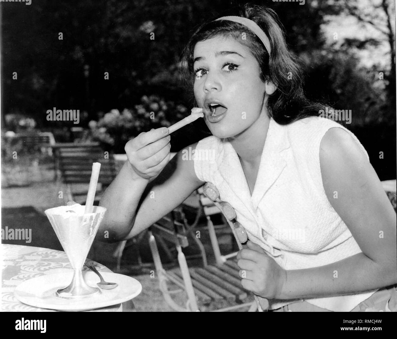 Hannelore Elsner High Resolution Stock Photography and Images - Alamy