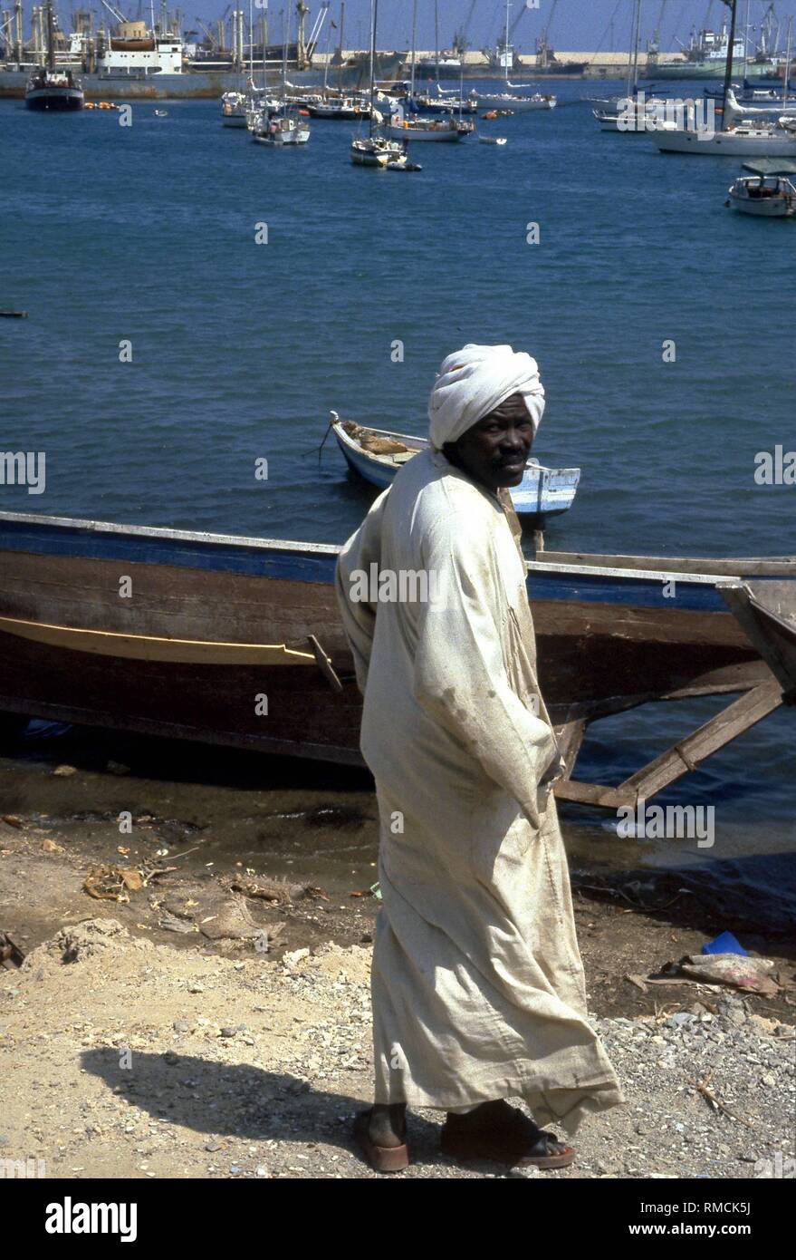 Sudanese with turban at the port of Port Sudan on the Red Sea Stock ...