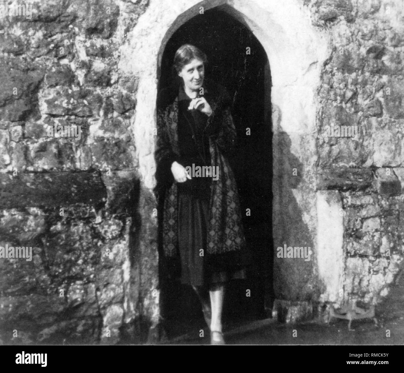 Virginia Woolf, an English writer, visiting the Knole Castle Stock ...