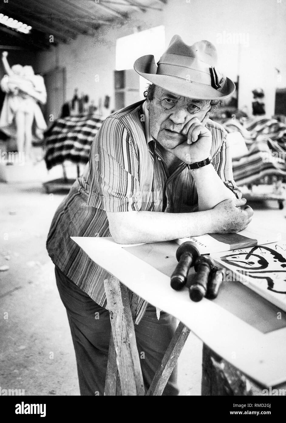 Giacomo manzù Black and White Stock Photos & Images - Alamy