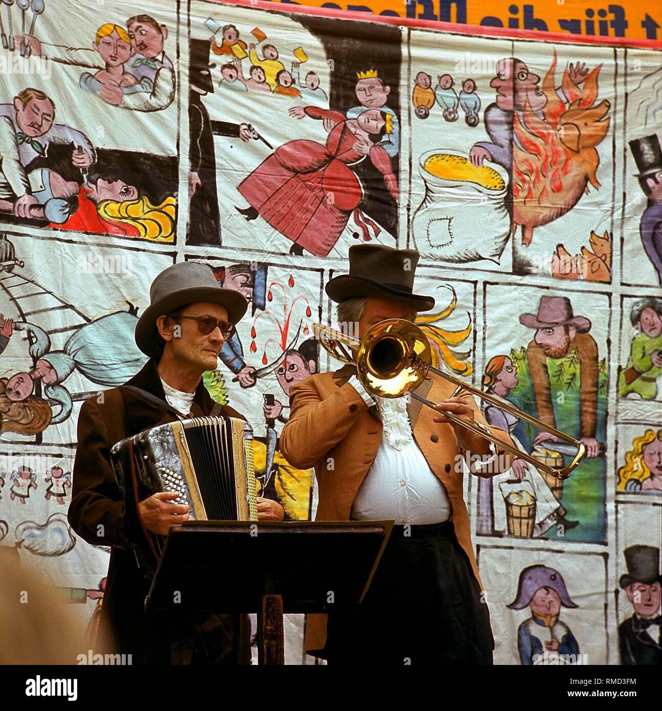 Ballad singer hi-res stock photography and images - Alamy