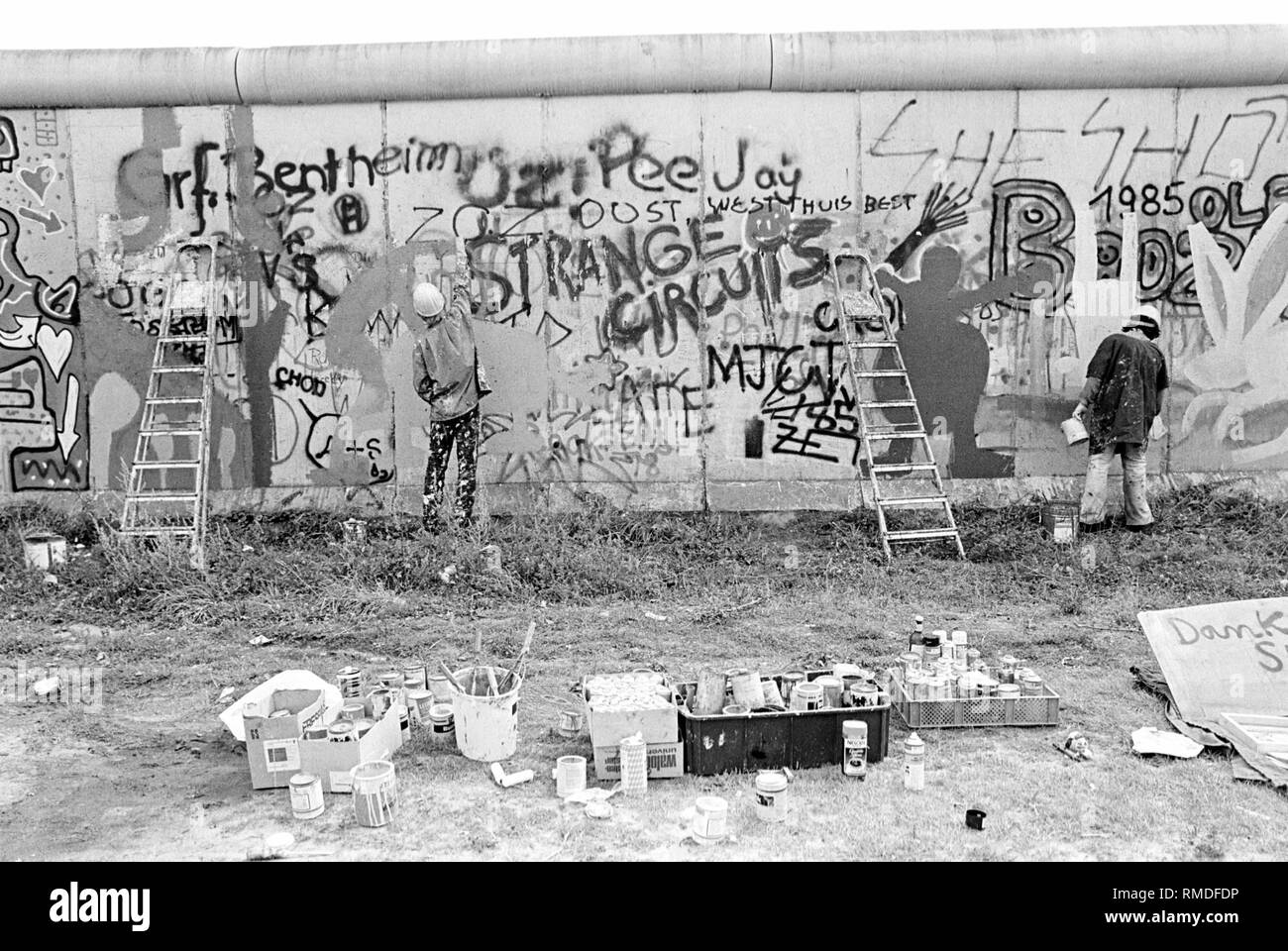 Kilometers long Black and White Stock Photos & Images - Alamy