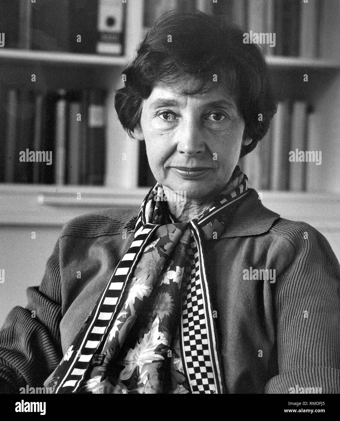 Renate mayntz hi-res stock photography and images - Alamy