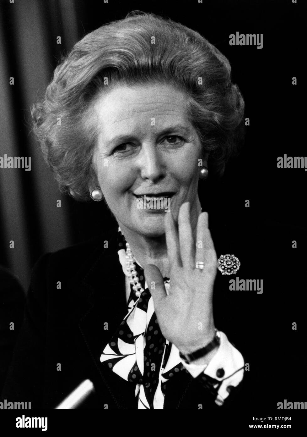 Margaret thatcher 1987 hi-res stock photography and images - Alamy