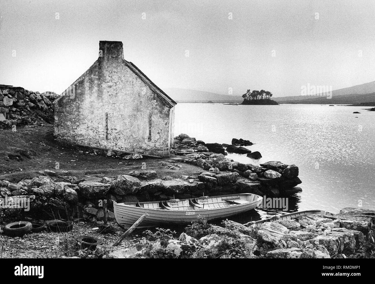 Idyllic landscape in Ireland Stock Photo - Alamy