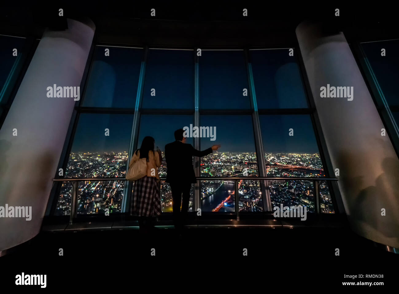 Tokyo, Japan - November 22, 2018: tourists at Tembo Deck observation ...