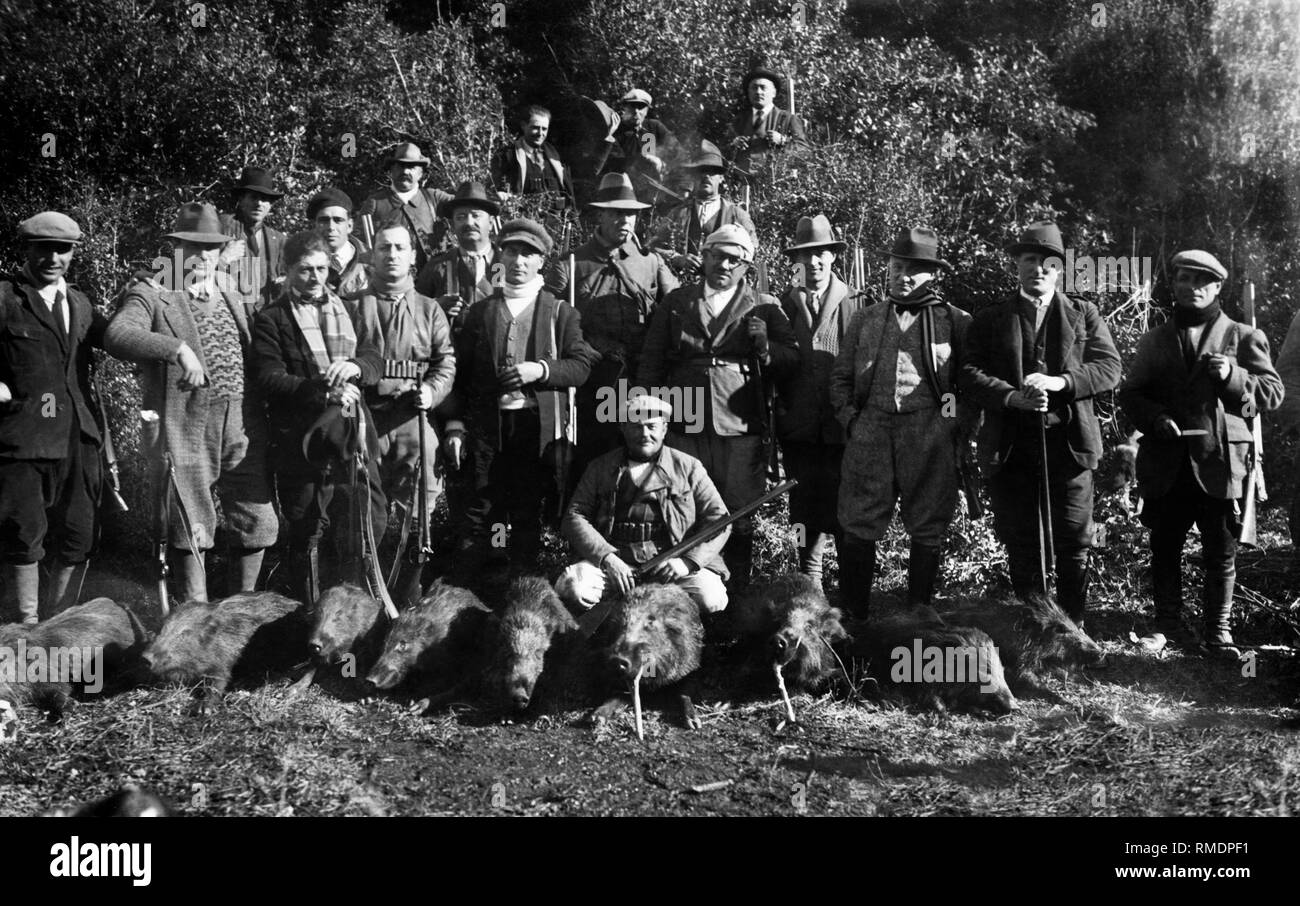 Wild boar hunters Black and White Stock Photos & Images - Alamy