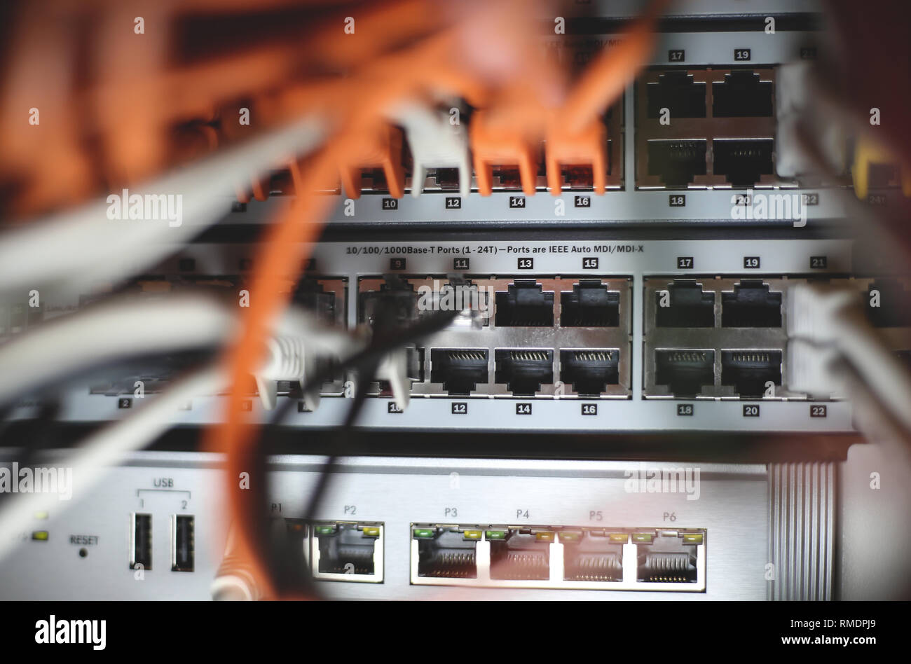 Serial port router hi-res stock photography and images - Alamy