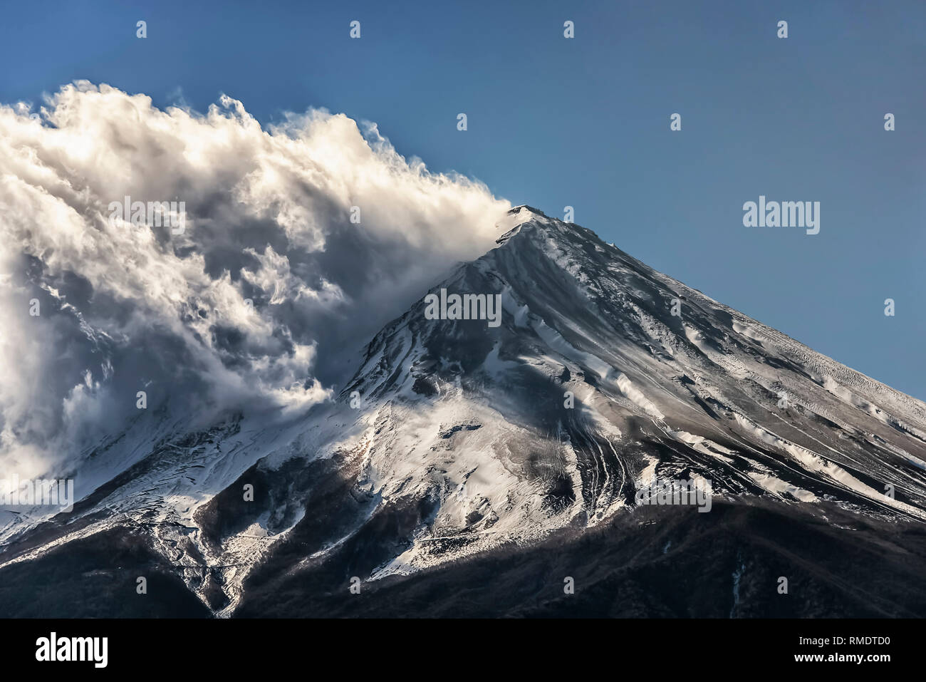 Top mount fuji hi-res stock photography and images - Alamy