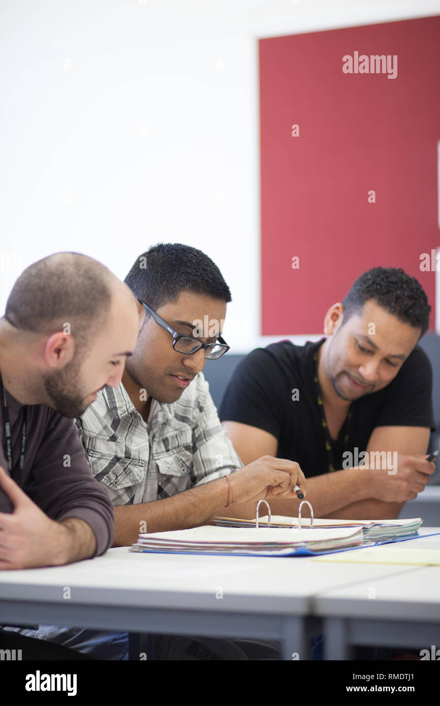 Adult student learners in a classroom during a PGCE class Stock Photo ...