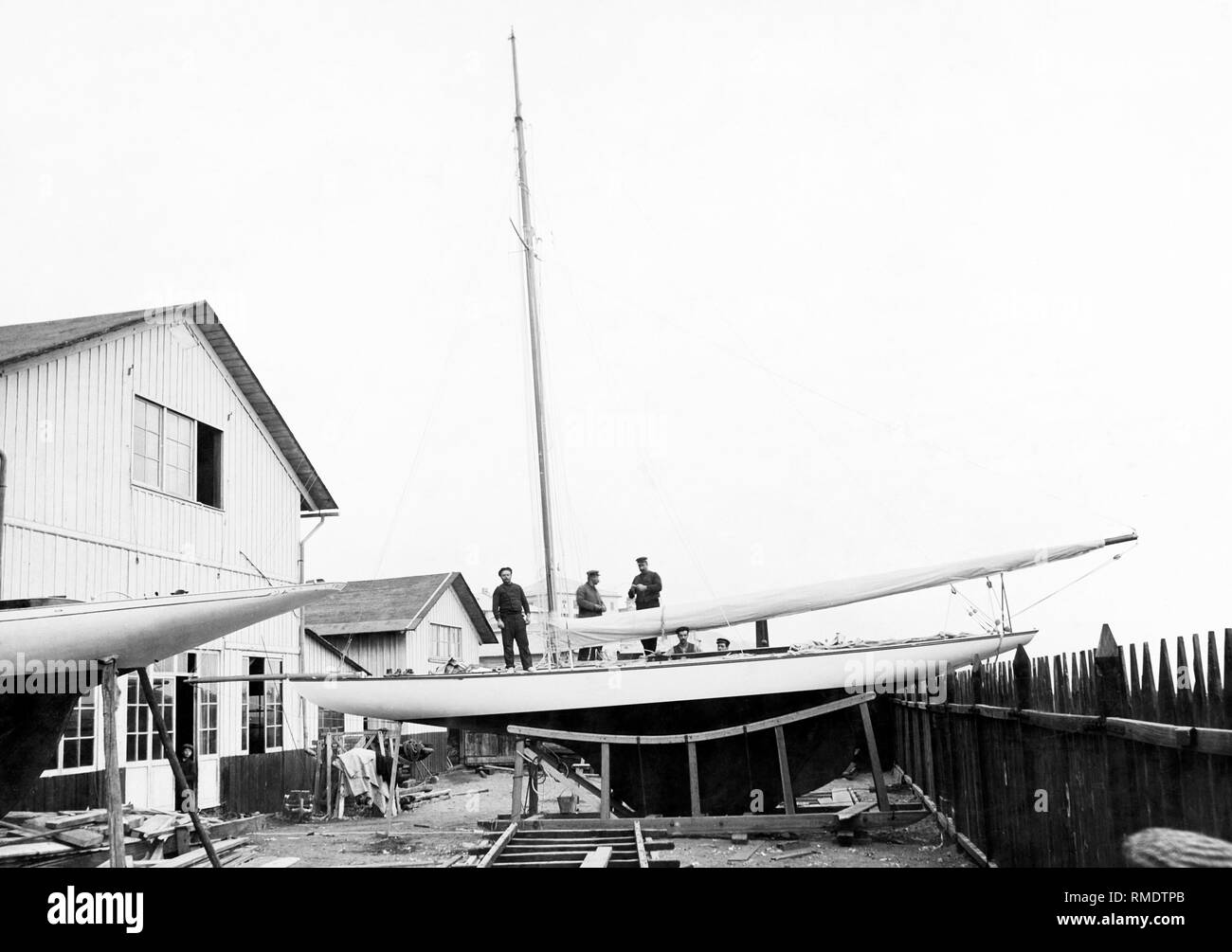 shipyard, genoa, italy 1920-30 Stock Photo - Alamy