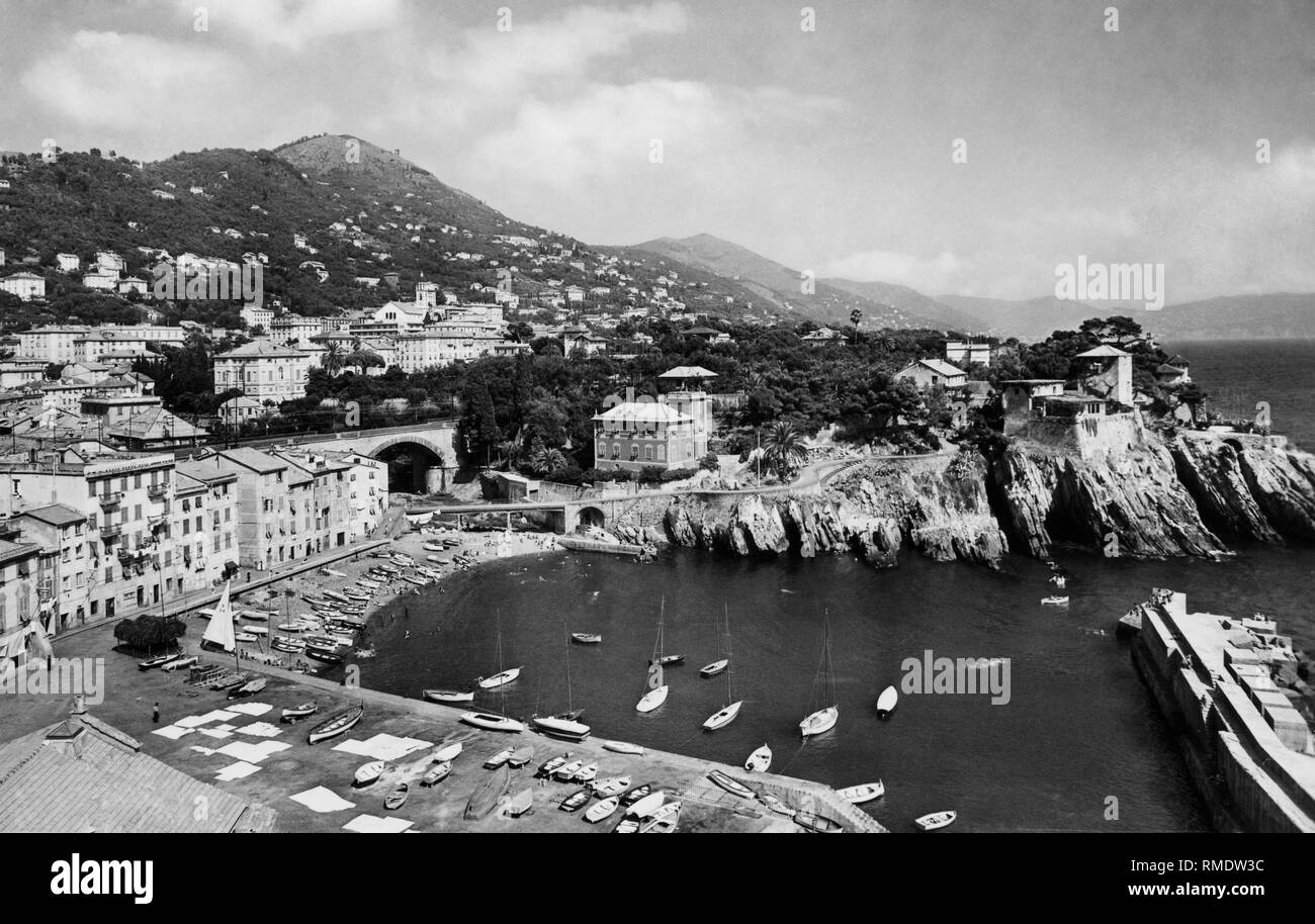 harbour, nervi, genova, liguria, italy 1950 Stock Photo - Alamy