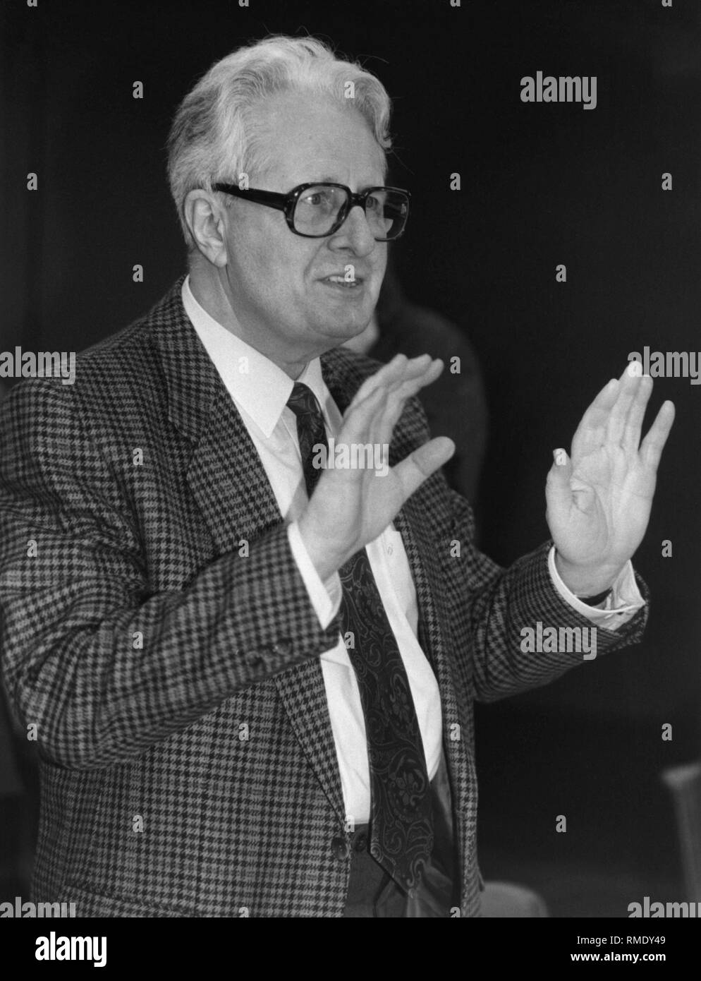 Portrait of the SPD politician Hans-Jochen Vogel (undated photo Stock ...