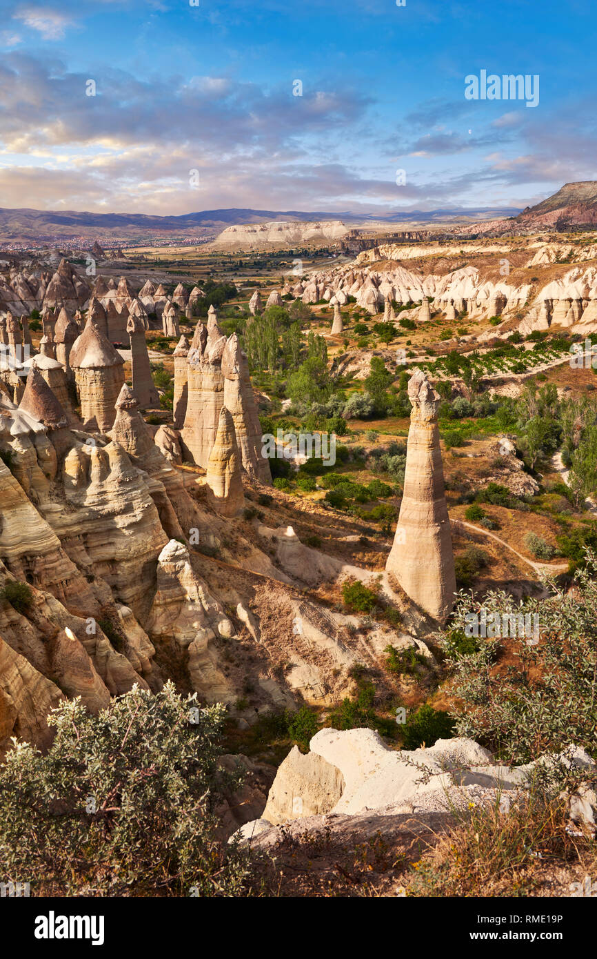 Pictures & images of the fairy chimney rock formations and rock pillars ...