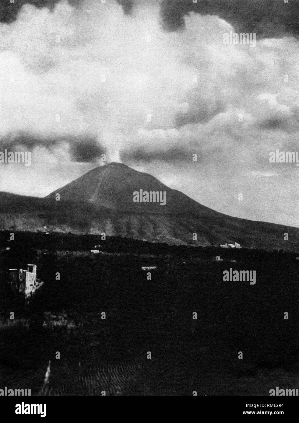 1906 vesuvius hi-res stock photography and images - Alamy