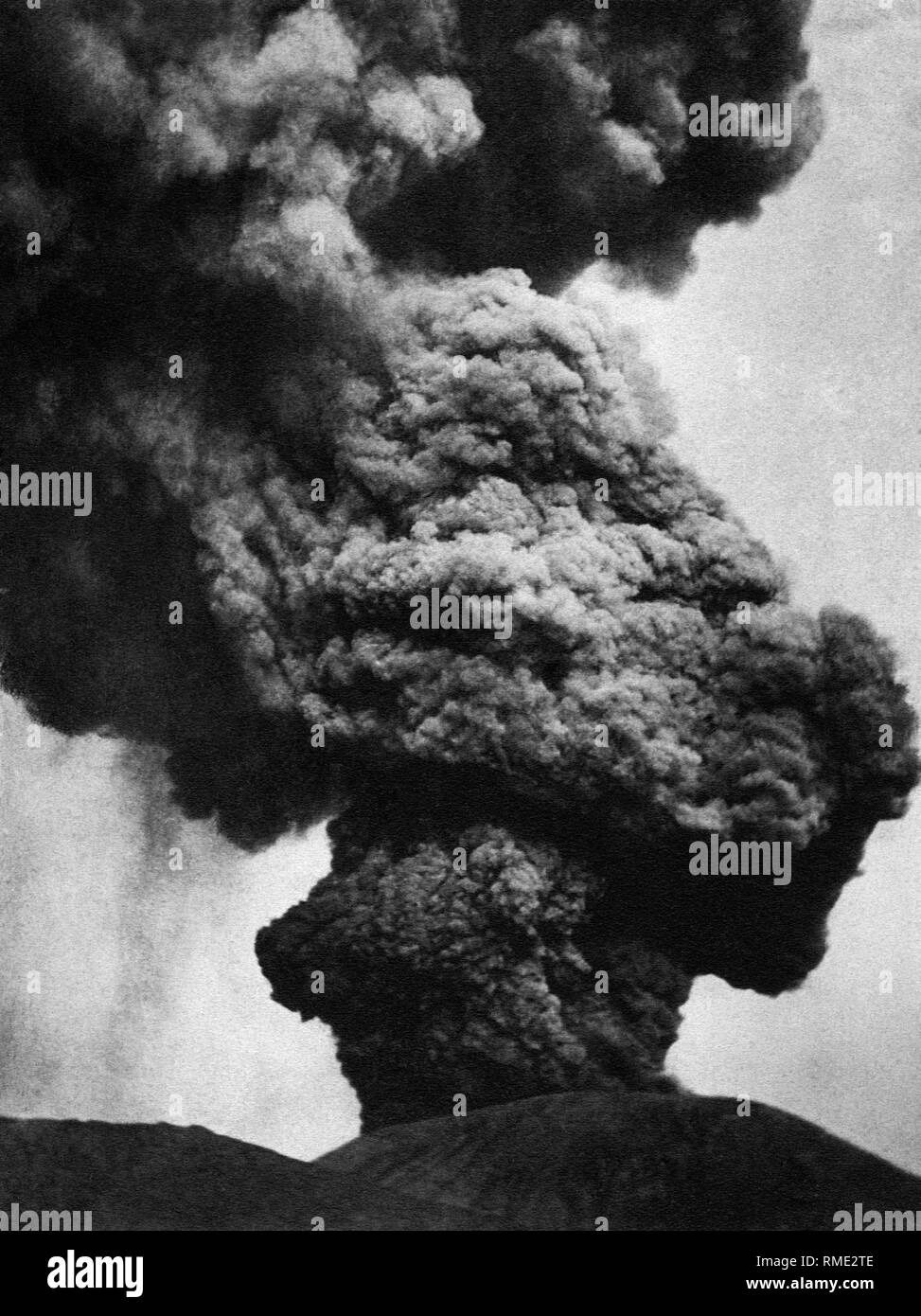 1906 vesuvius hi-res stock photography and images - Alamy