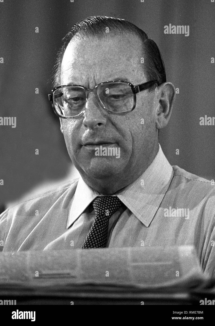 Zimmermann Black and White Stock Photos & Images - Alamy
