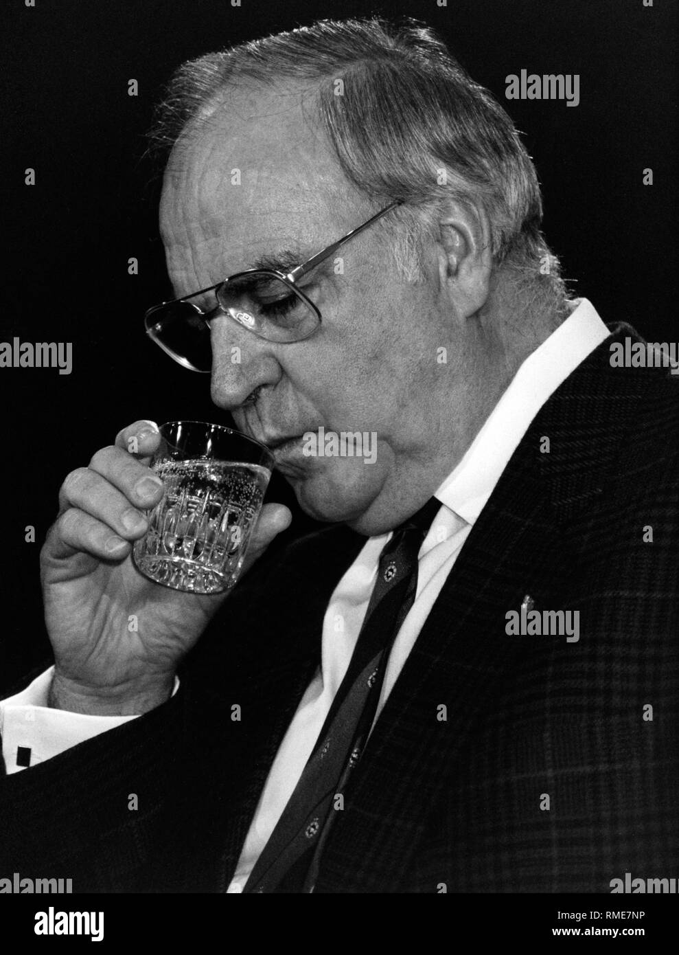 Helmut kohl 1989 hi-res stock photography and images - Alamy