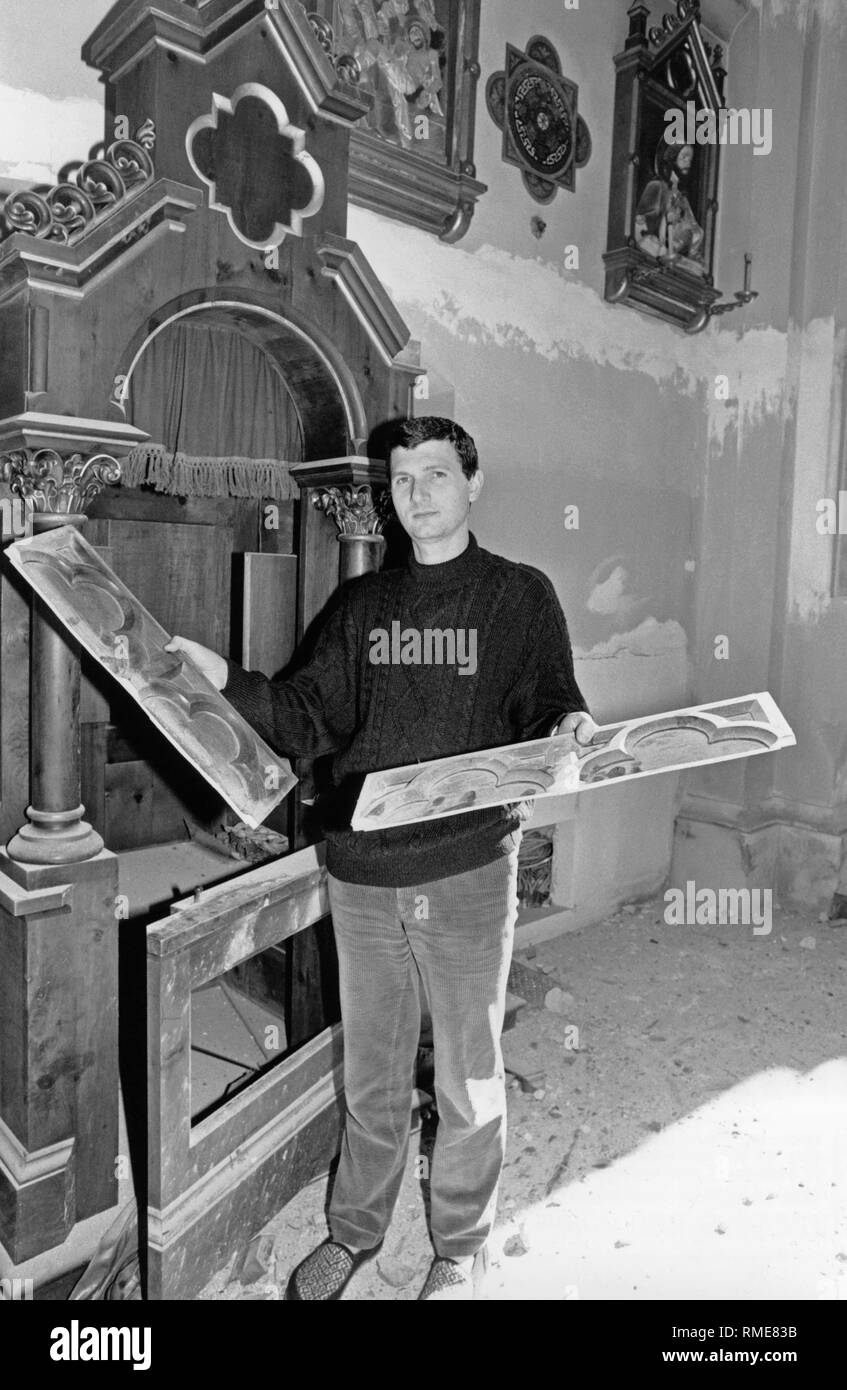 The Dominican church in Eppan was heavily destroyed in a bomb attack ...