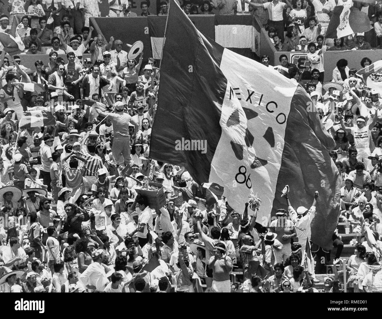 Mexican fan 1986 hi-res stock photography and images - Alamy