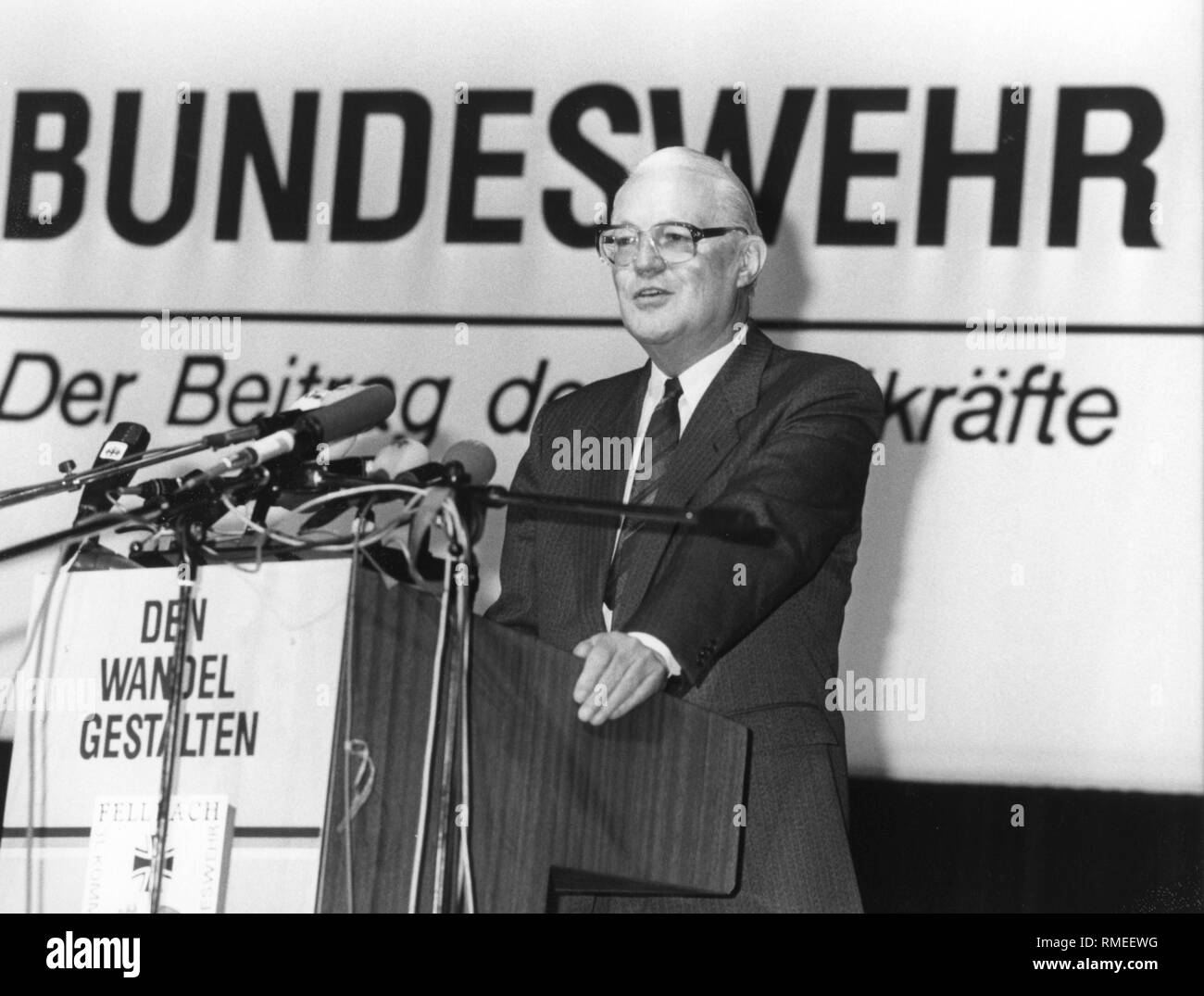 Defense Minister Gerhard Stoltenberg speaks at the Kommandeurtagung der ...