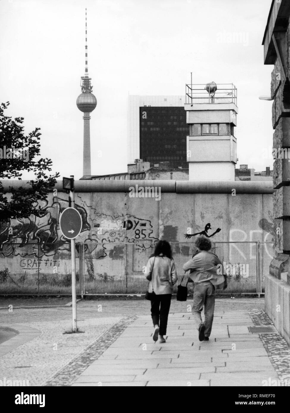 Live In The Berlin Wall 1980