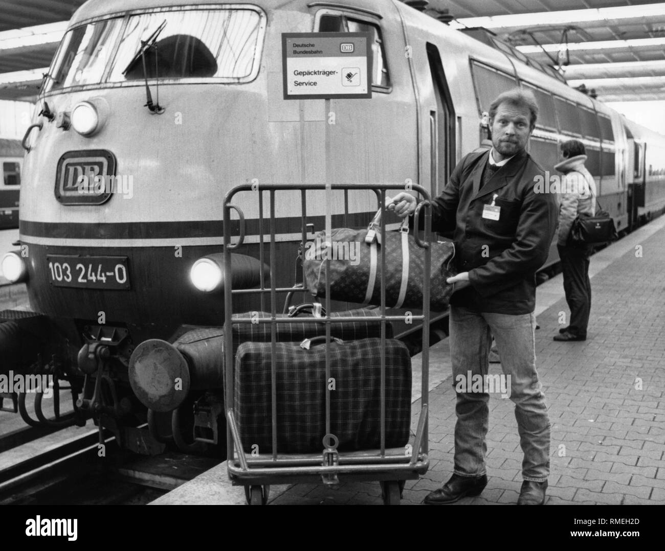 Porterage service Black and White Stock Photos & Images - Alamy