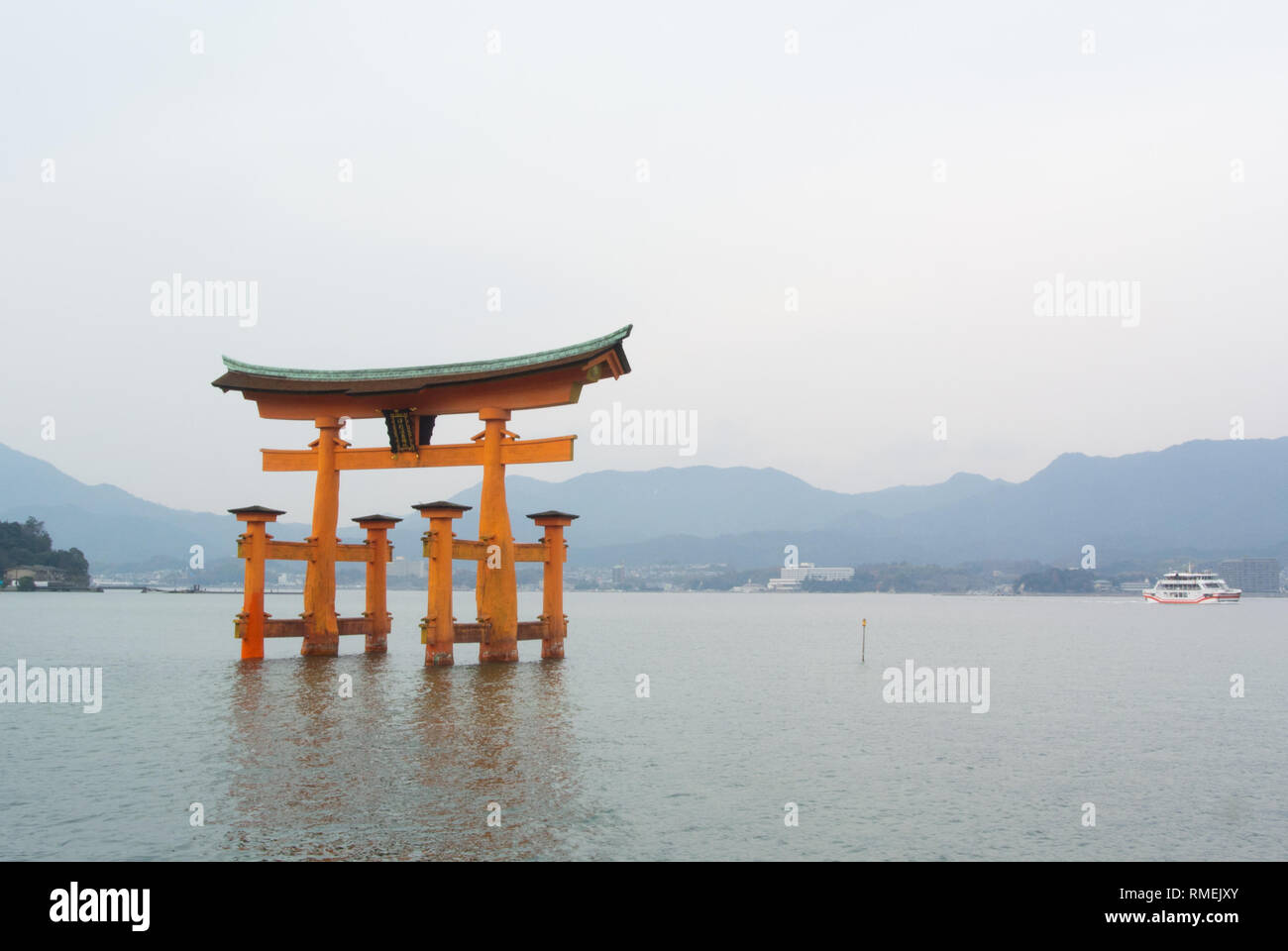 The floating Torii Gate, Miyajima, Hiroshima, Japan Stock Photo - Alamy