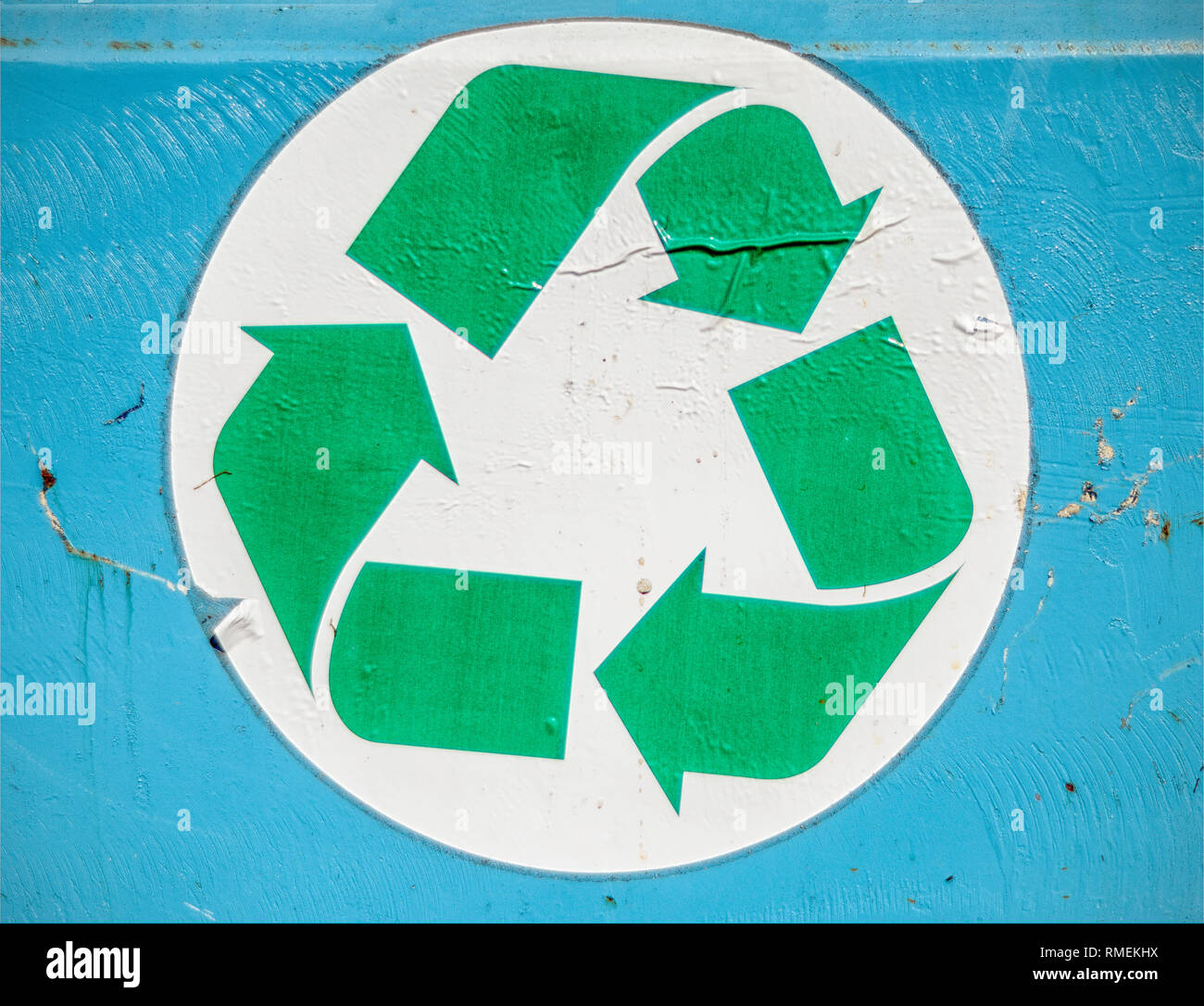 Green recycling notice hi-res stock photography and images - Alamy