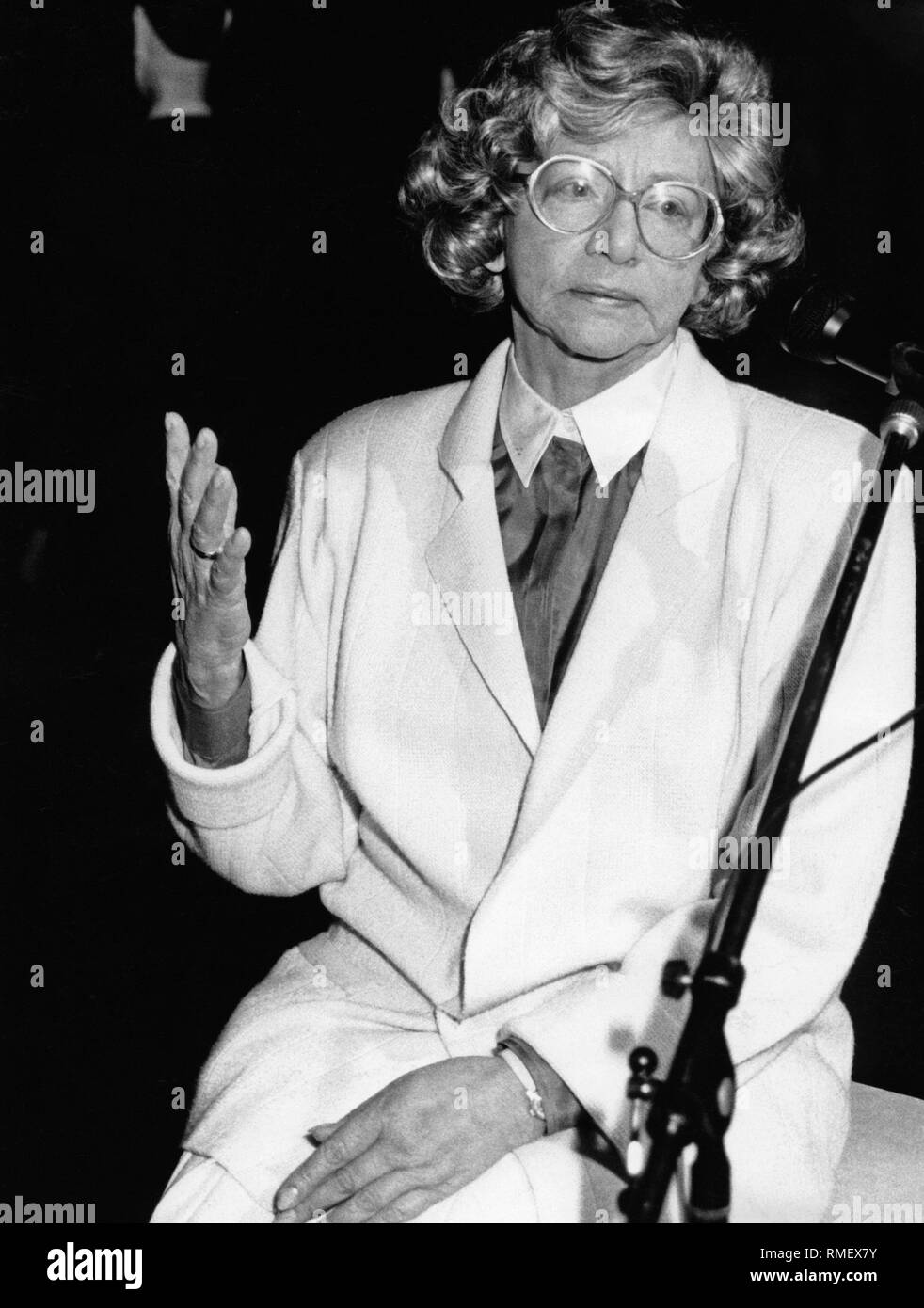 German cabaret artist Lore Lorentz Stock Photo - Alamy