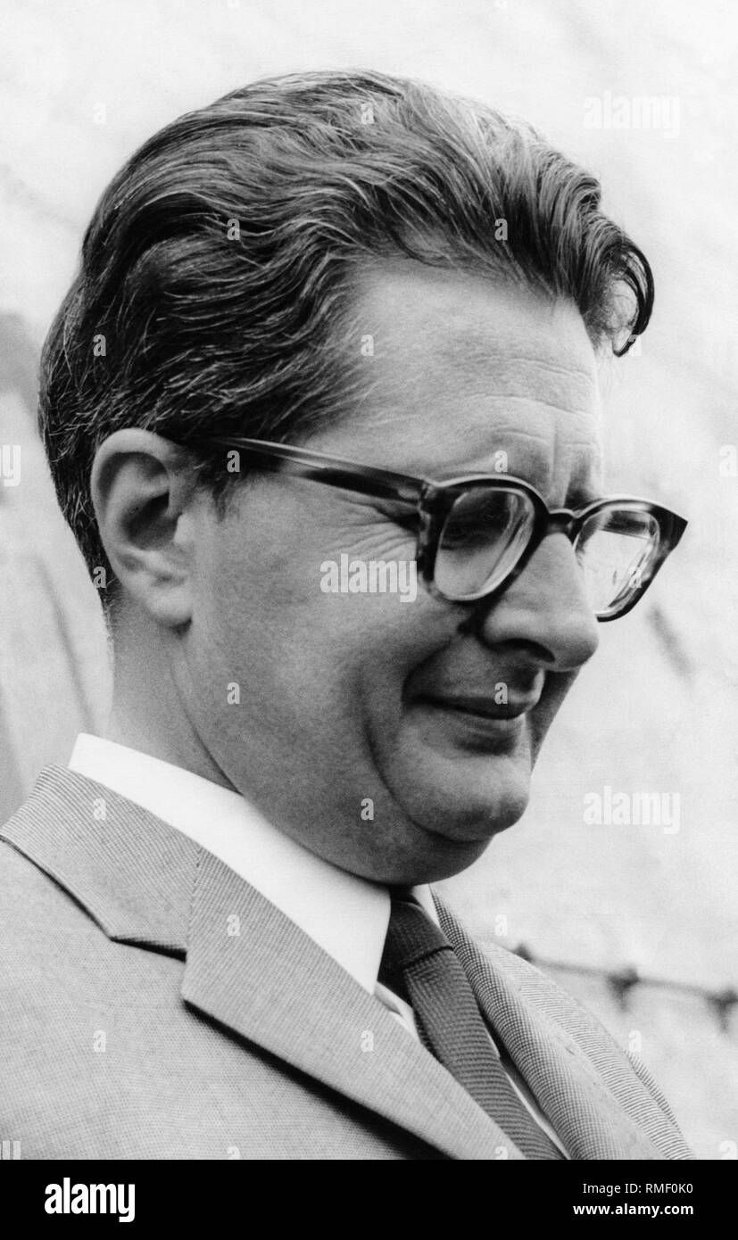1960s politicians hi-res stock photography and images - Alamy