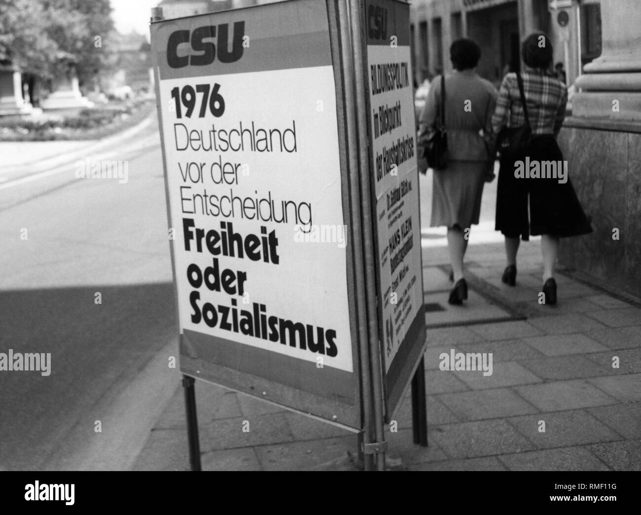 1976 poster hi-res stock photography and images - Alamy