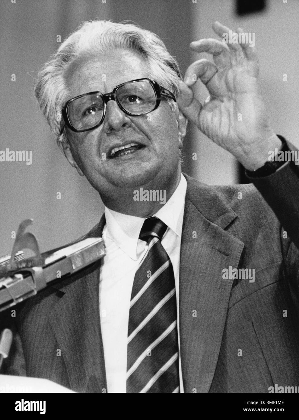 Portrait of politician Hans-Jochen Vogel (SPD) during a speech Stock ...