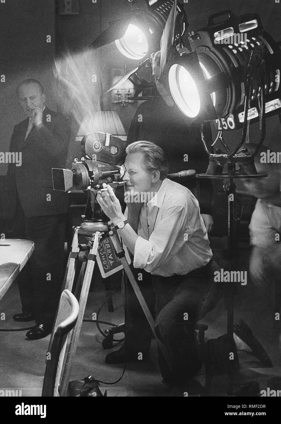 Film Cameraman 1950s High Resolution Stock Photography and Images - Alamy