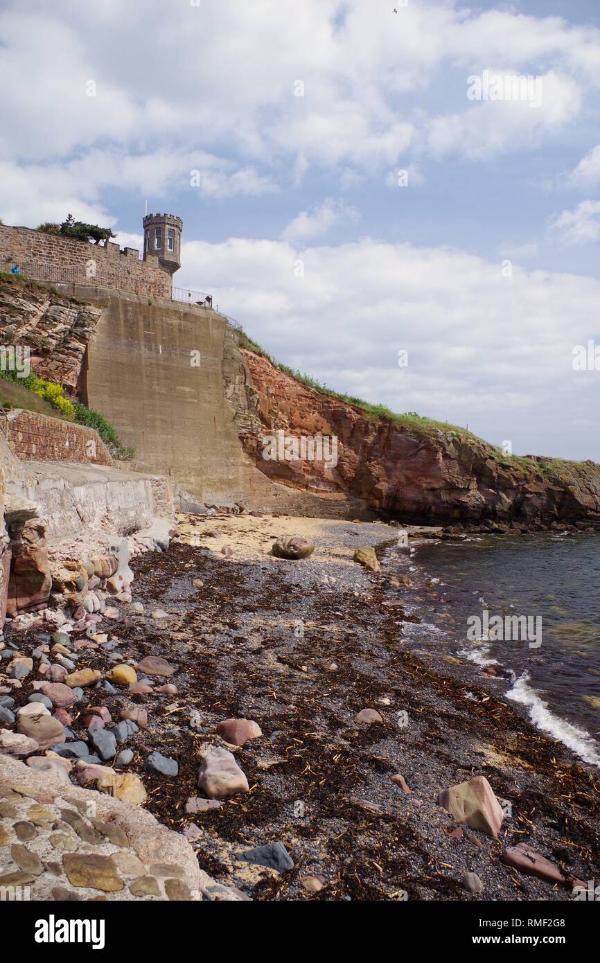 Crail castle hi-res stock photography and images - Alamy