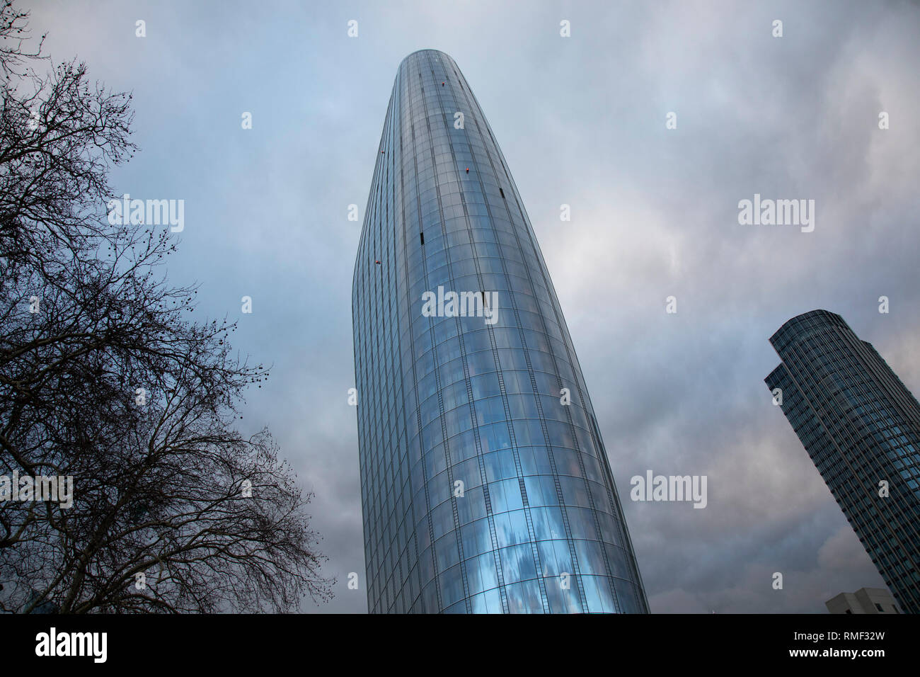 New skyscraper One Blackfriars Bridge on the Southern skyline of London ...